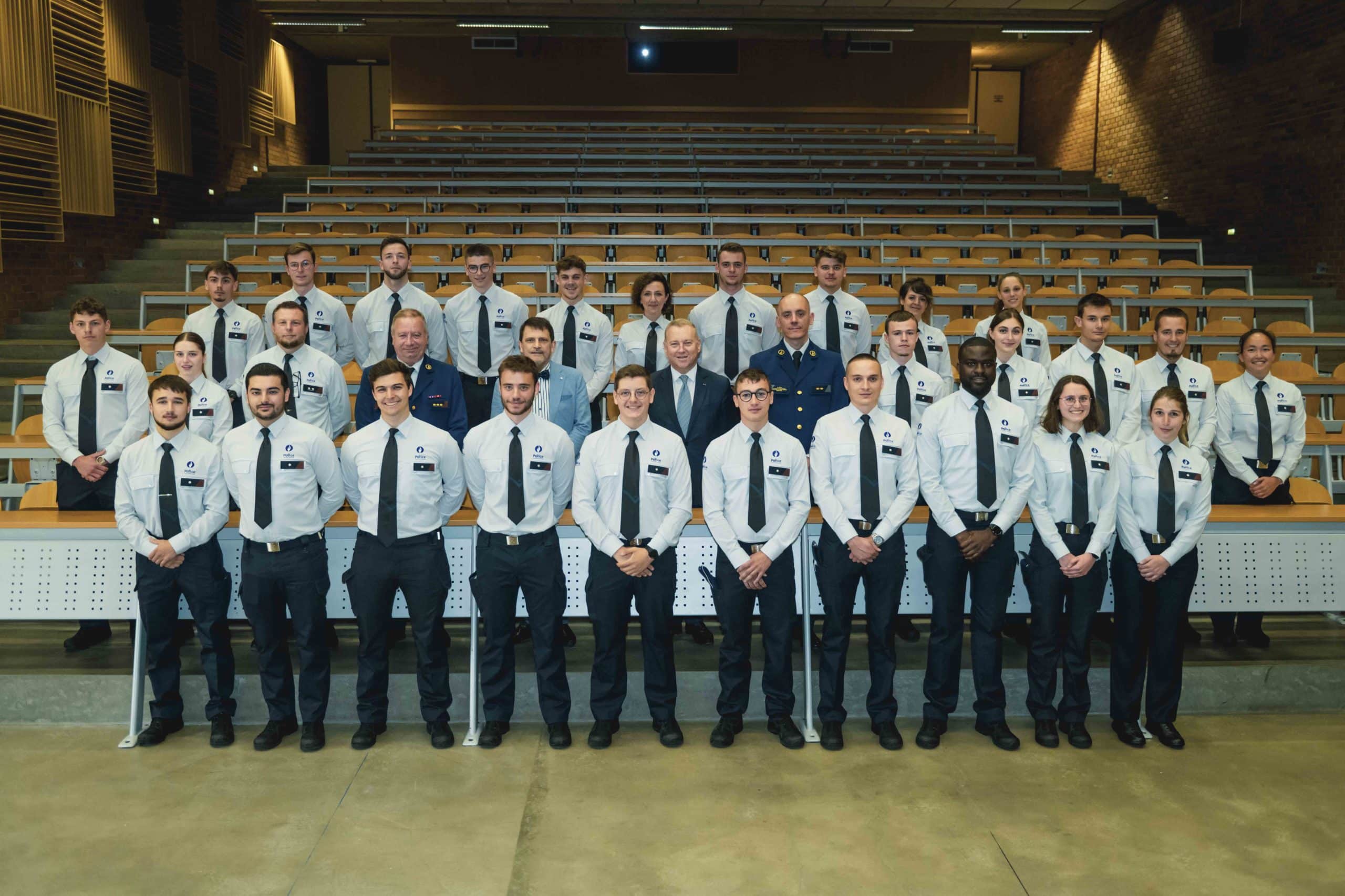 Prestation de Serment de la Promotion 102 - Gouverneur de la province ...